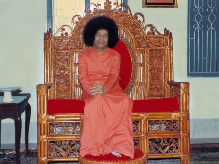 01 Atma Lingam Bhajore - Sai Sundaram