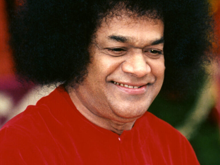 37 SARVA DHARMA PRIYA SAI DEVA - Sai Sundaram